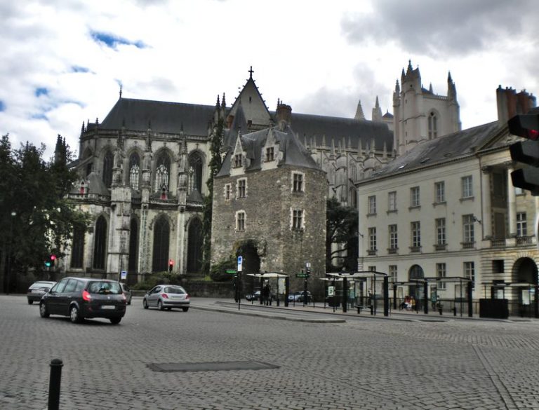 Nantes an der Loire: Nah am Atlantik und dynamisch mit Les Machines ...